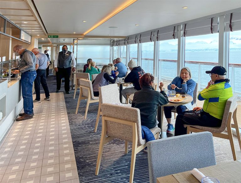 Expedition in Antarctica - the Viking Octantis – NeverStopTraveling